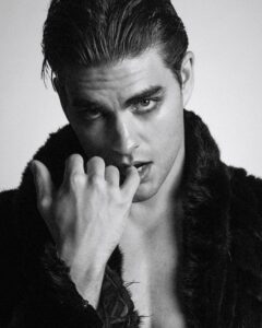 Seth Edeen: ReelShort’s #1 Star ⋆ Beverly Hills Magazine