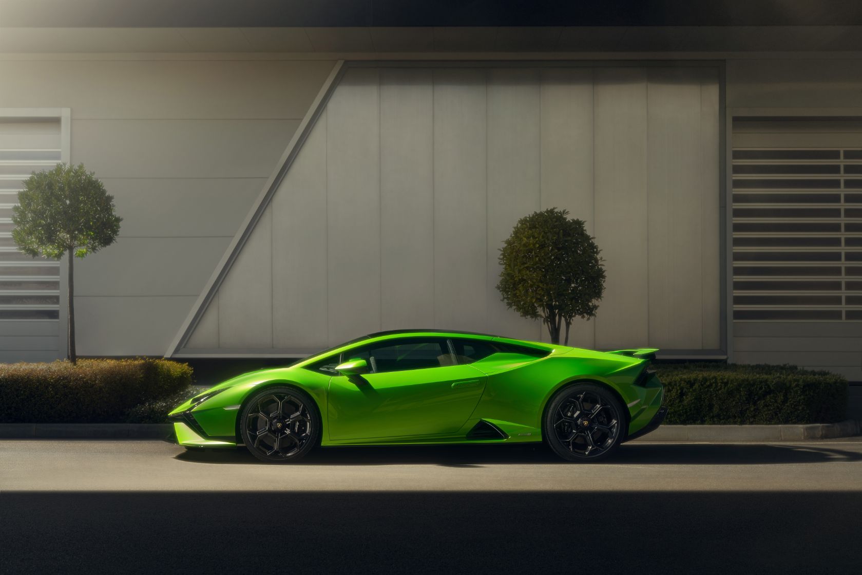 Super Fast Cars: Lamborghini Huracan Tecnica ⋆ Beverly Hills Magazine